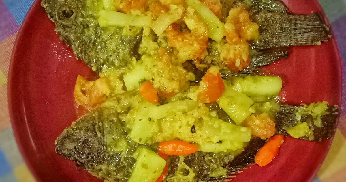Resep ikan gurame pesmol kemangi rumahan enak dan mudah - Cookpad