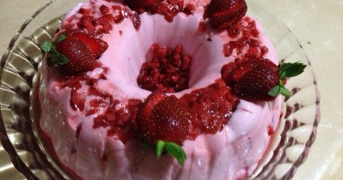 Resep Strawberry Sponge Pudding oleh Princess Hanopan - Cookpad