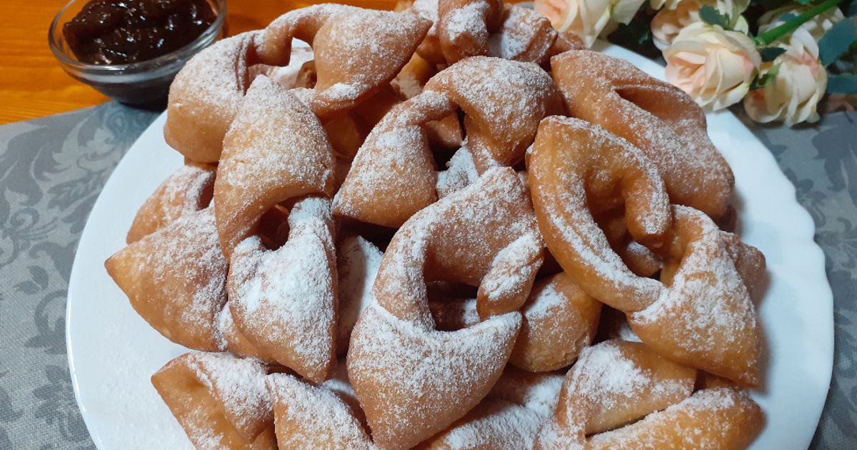 Csöröge / Herőce / Forgácsfánk 😋 A Farsangi Kedvenc | Edit receptje ...
