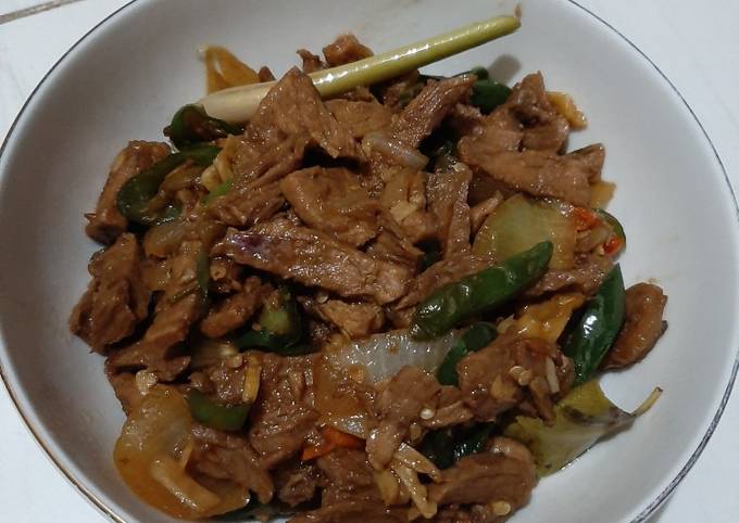 Resep Oseng daging cabe ijo oleh Bunda_Gi - Cookpad