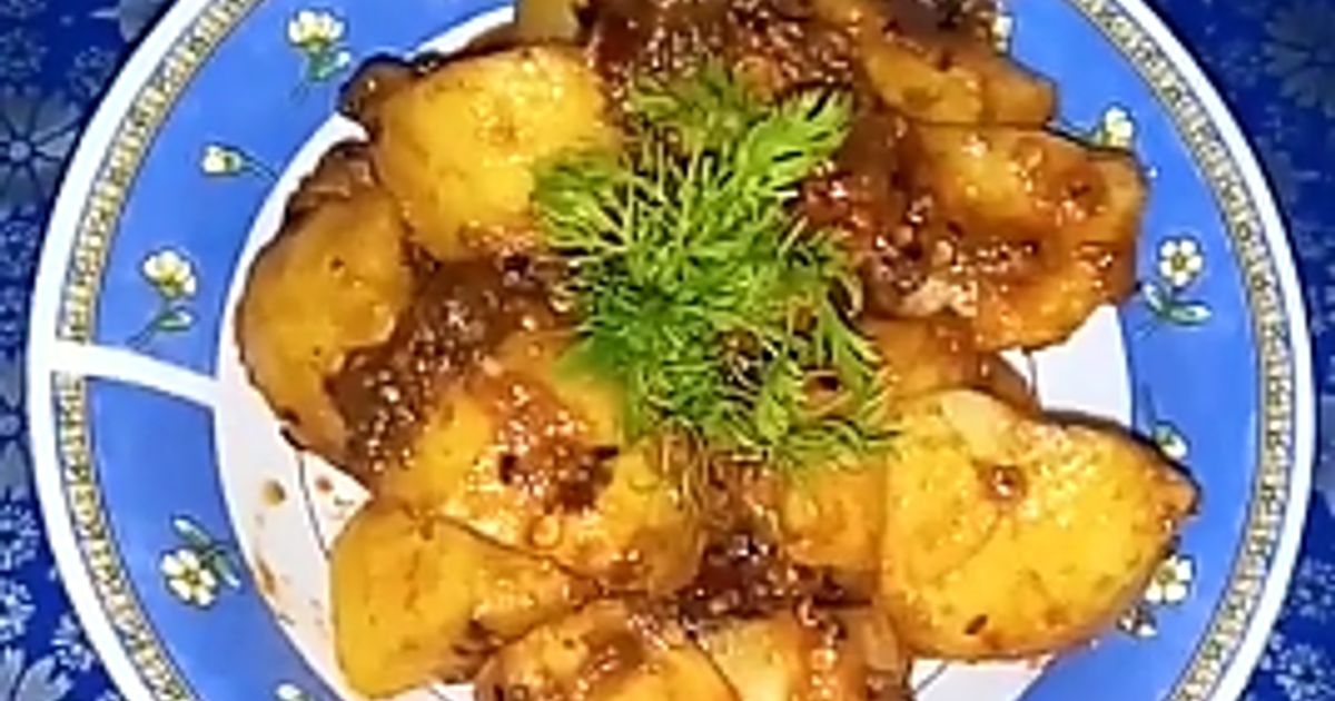 Spicy Sour Potatoes Recipe by Mahnoor Malik - Cookpad
