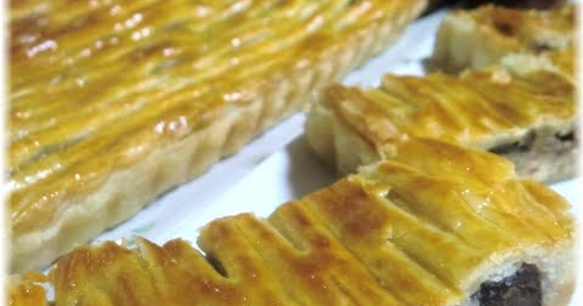 Creme De Marron Pie With Chestnuts Simmered In Inner Skins And Cream ...