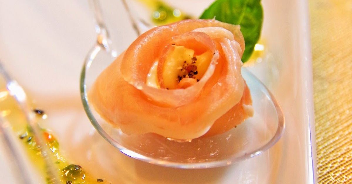 Flower Shaped Appetizers! Easy Cured Ham And Cream Cheese Roses Recipe ...