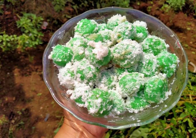 Resep Klepon ketan ijo royo² oleh Widya Ayu Mayasari - Cookpad