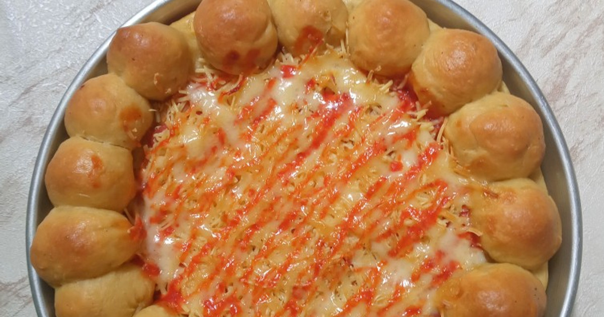 Resep Pizza Sosis Keju Mayones oleh Tati SoLina - Cookpad