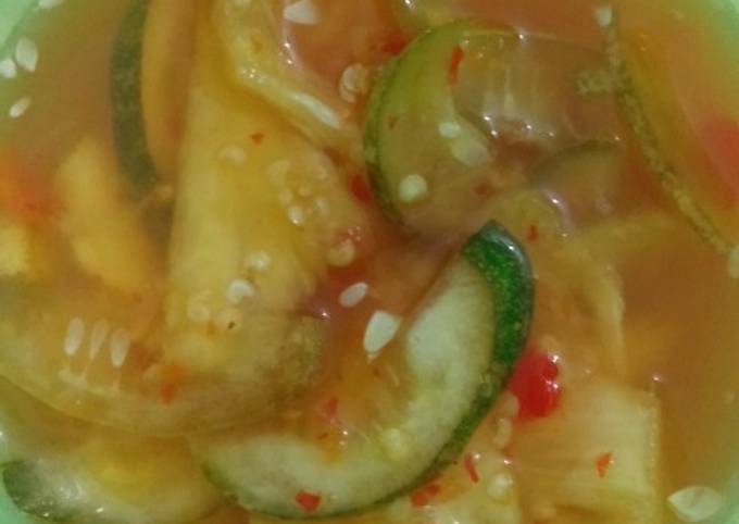 Resep Asinan nanas timun oleh Yustiani Rahmawita - Cookpad