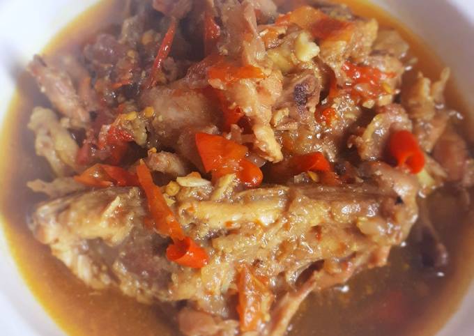 Resep Tulang Ayam Rica2 pedas gurih oleh Yominyakeanna - Cookpad