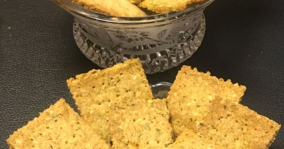 Multigrain Masala/Savoury Crackers Without Oven Recipe by Samira Gupta ...