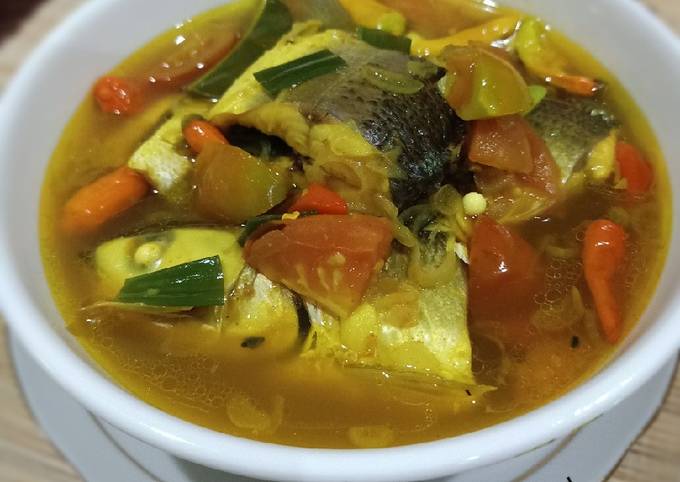 Resep Bandeng Pallumara Khas Makassar oleh Heny Widiastuti - Cookpad