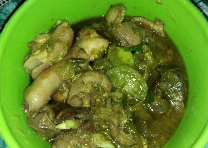 Resep Ayam cabe ijo oleh Moonela Ayunda - Cookpad