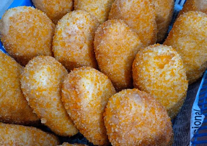 Resep Roti goreng isi abon sapi oleh Tri gita Nanda - Cookpad