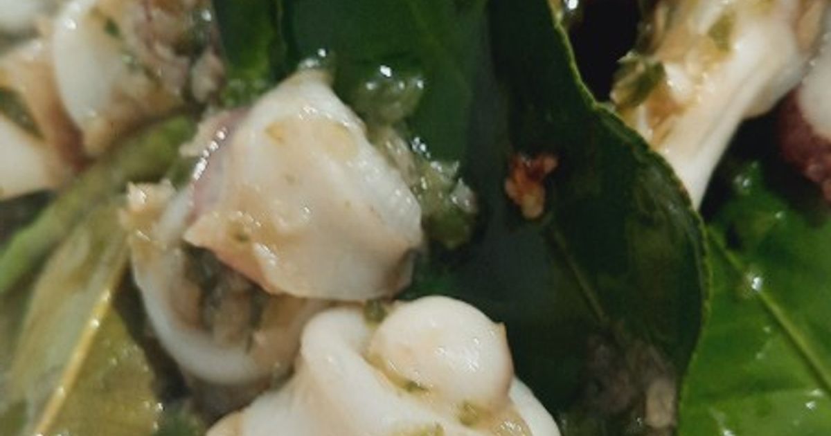 Resep Cumi Cabe Ijo Daun Jeruk oleh mamah Alkensh "Ngoprek" ️ - Cookpad