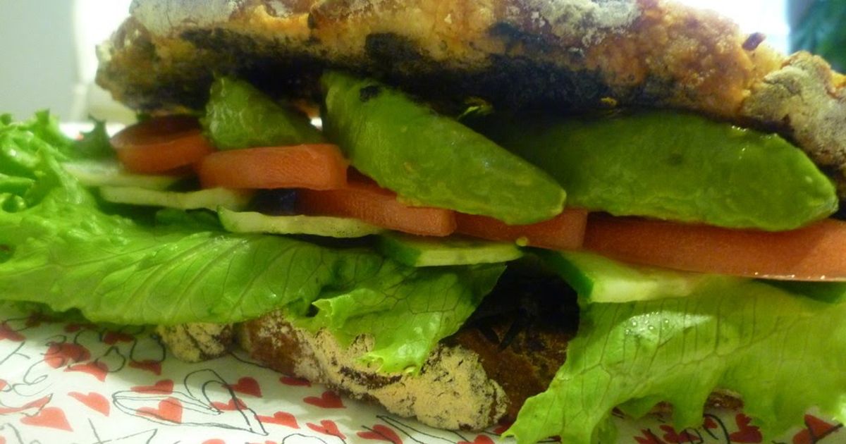 Healthy Avocado & Hijiki Seaweed Sandwich Recipe by cookpad.japan