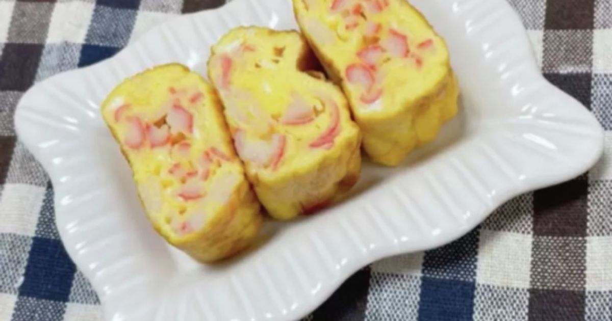 Japanese Style Tamagoyaki With Imitation Crab And White Dashi (1 Egg ...