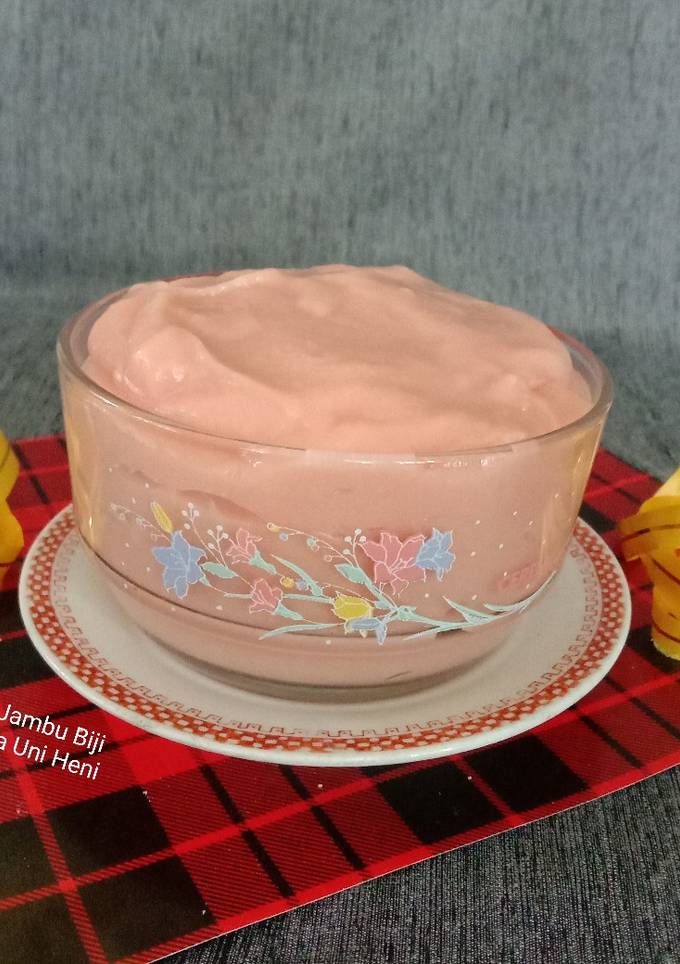 Resep Vla Jambu Biji untuk isian roti/kue oleh Heni Hendriany - Cookpad