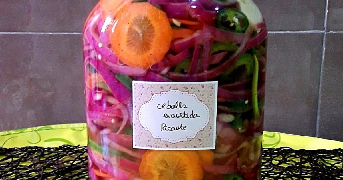 Cebollas Moradas Encurtidas Con Guindillas Y Zanahorias Receta de ...