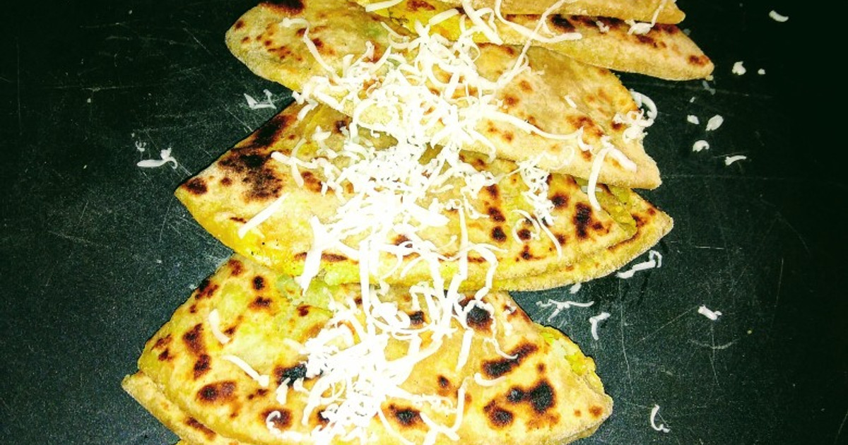 Aloo Paratha With Cheese Recipe by Hema Brijwani - Cookpad