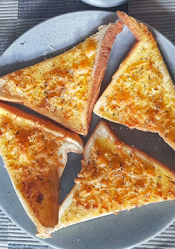 Resep Garlic Bread Roti Tawar oleh Yuanisa Pardi - Cookpad