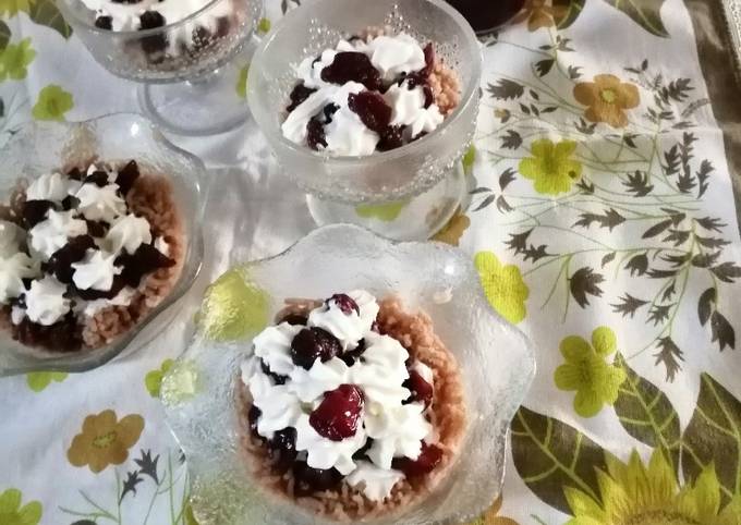 Gesztenye-püré 🥥🌰🍩 gyümölccsel 🍎🍓🍒 tejszínhabbal | Marcsi Mné Molnár ...