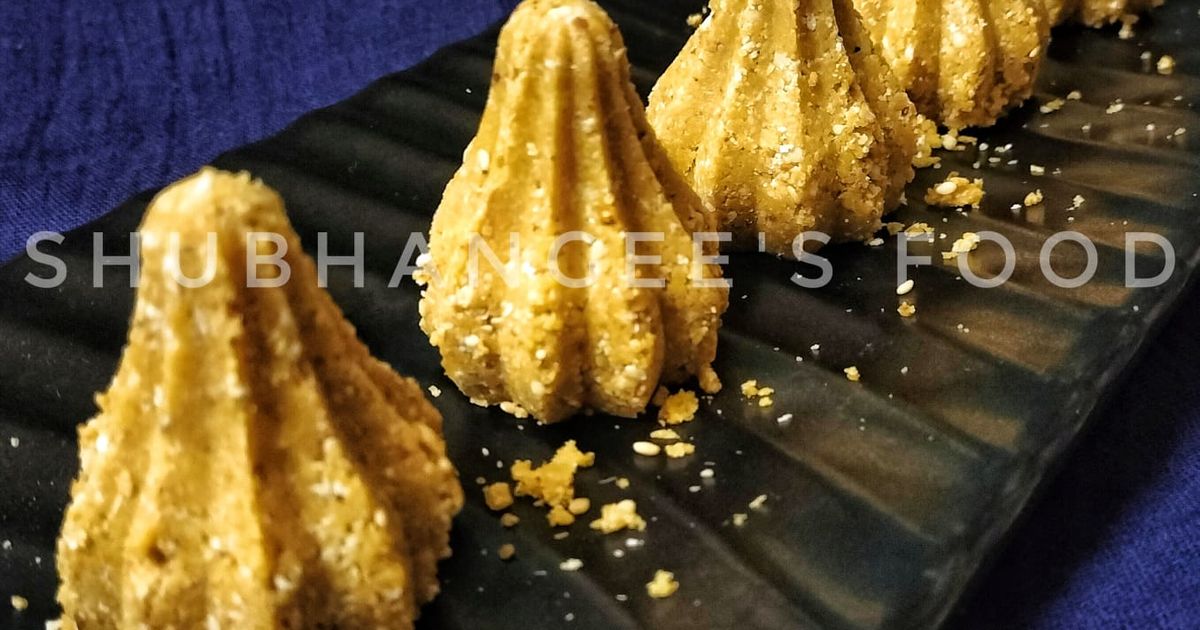 तीळाचे मोदक (Tilache Modak Recipe In Marathi) रेसिपी Shubhangee Kumbhar ...