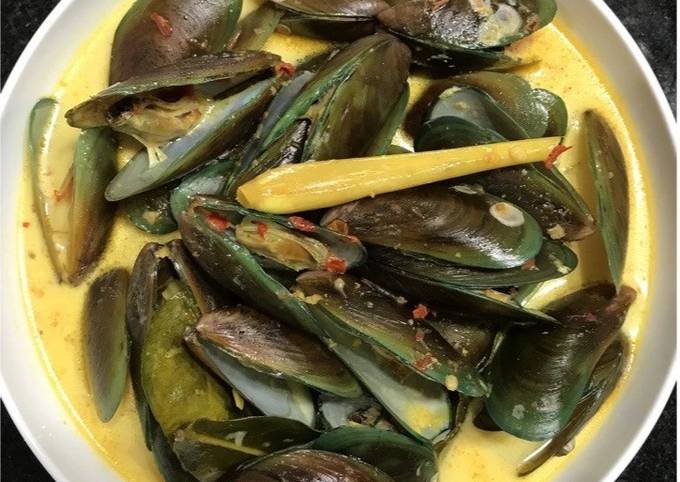 Resep 37 ♡ Kerang ijo rebus bumbu kuning ♡ oleh Shui Chim - Cookpad