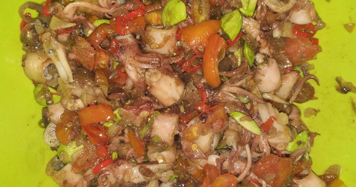Resep Oseng cumi asin gurih pedas oleh Kirana Aprilia - Cookpad