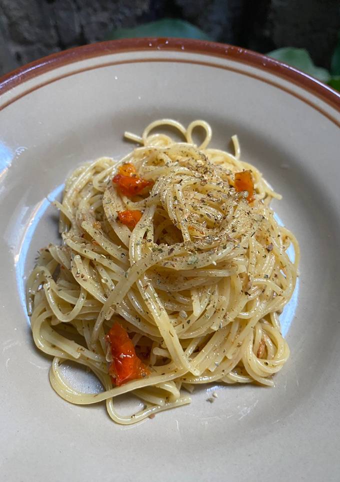 Resep Spaghetti Aglio e Olio simple oleh Betty Kusuma - Cookpad
