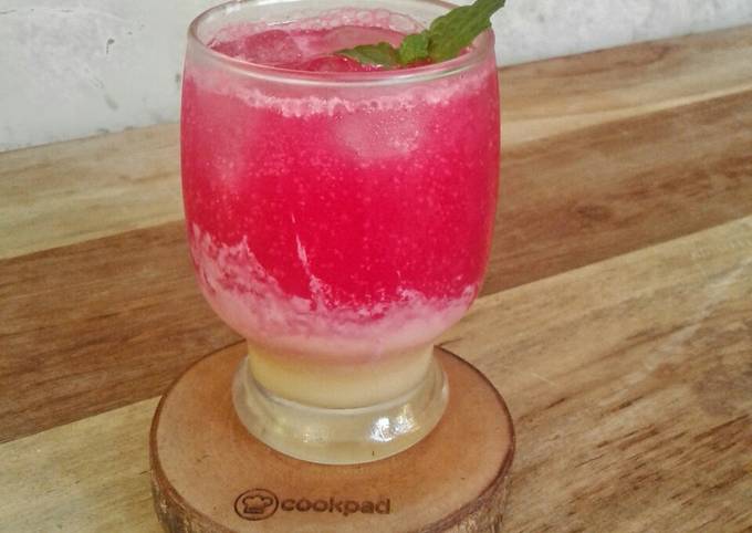 Resep Es Soda Gembira oleh Syafa Syifa - Cookpad