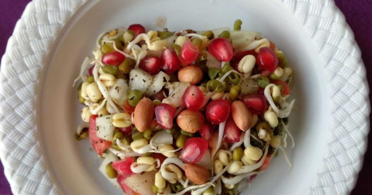 Sprouted Green Gram Salad/Hesarukalu Kosambari Low Calories And High On ...