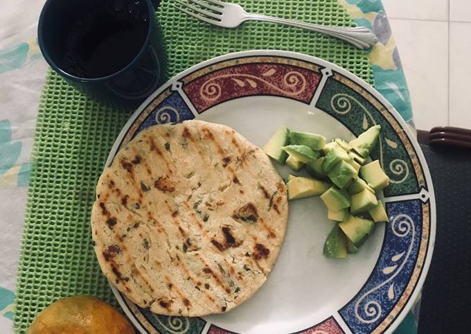 Arepa de chicharrones Receta de Agripina picón.- Cookpad