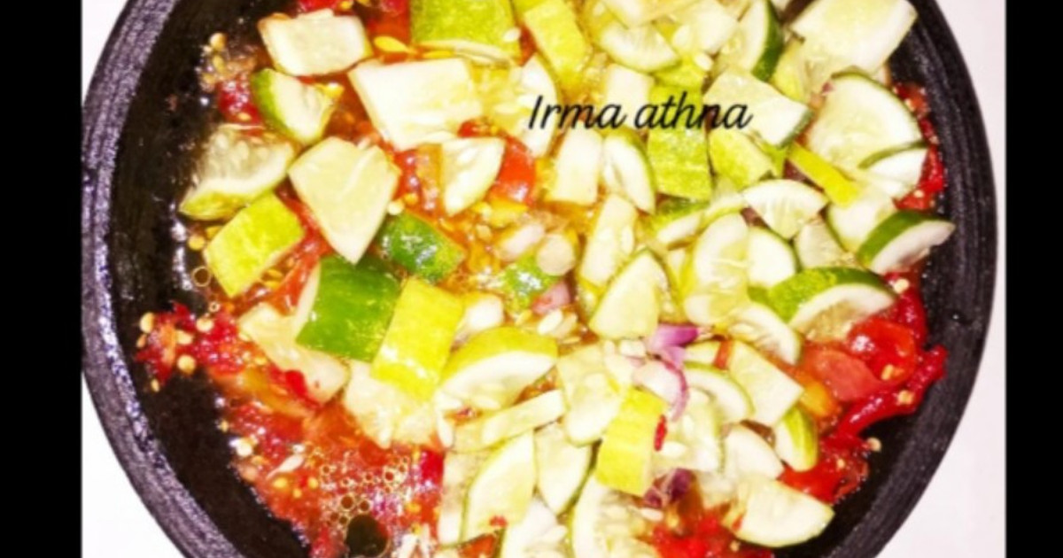 Resep Sambal Pecak Timun Segar oleh Irma Athna - Cookpad
