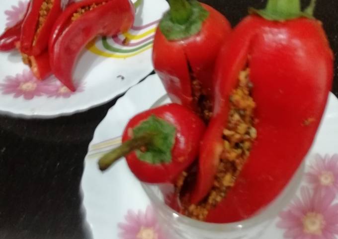 Stuffed Red Chilli Pickle Recipe by Aruna Thapar - Cookpad