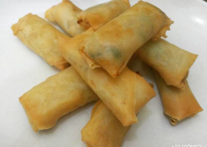 Resep Lumpia sayur-sayuran oleh Iin Rodearni - Cookpad