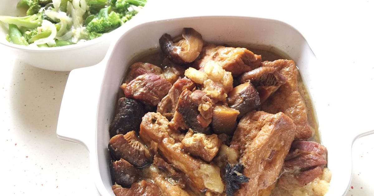 Resep Babi Kecap / Tauyew Bak / Braised Pork oleh ADashOfEl - Cookpad