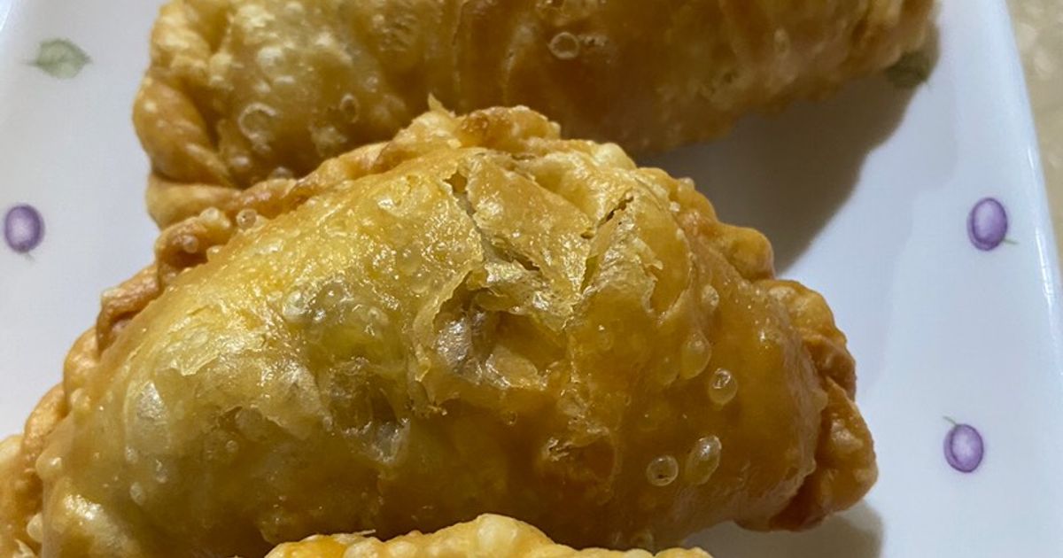 Resep Pastel / Curry Puff oleh Crumbelynne Crumbs - Cookpad