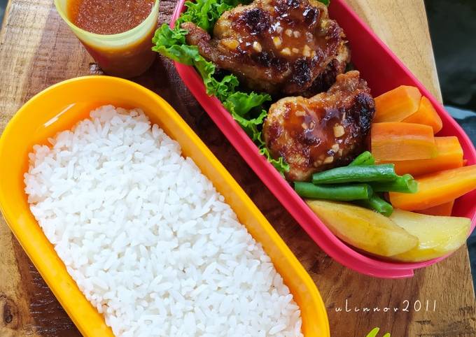 Resep Chicken steak and rice (bekal suami dan anak anak) oleh ULIEN - Cookpad
