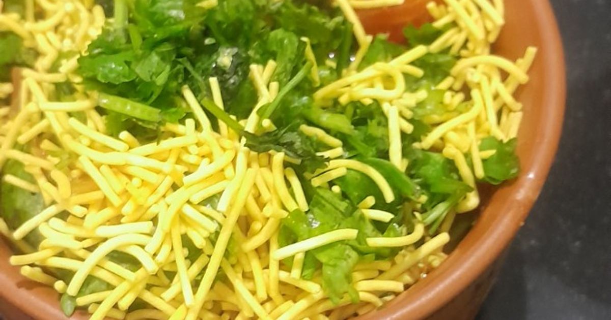Tomato Shev Sabji Recipe by Kshama's Kitchen - Cookpad