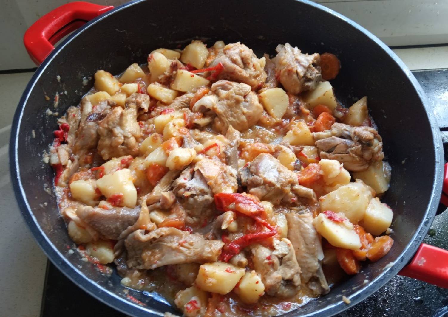 Pollo estofado Receta de Lorena Valencianeta🌺- Cookpad