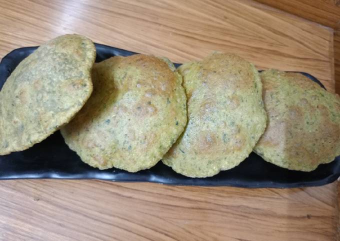 Soya methi poori Recipe by Chef Tripti Saxena - Cookpad