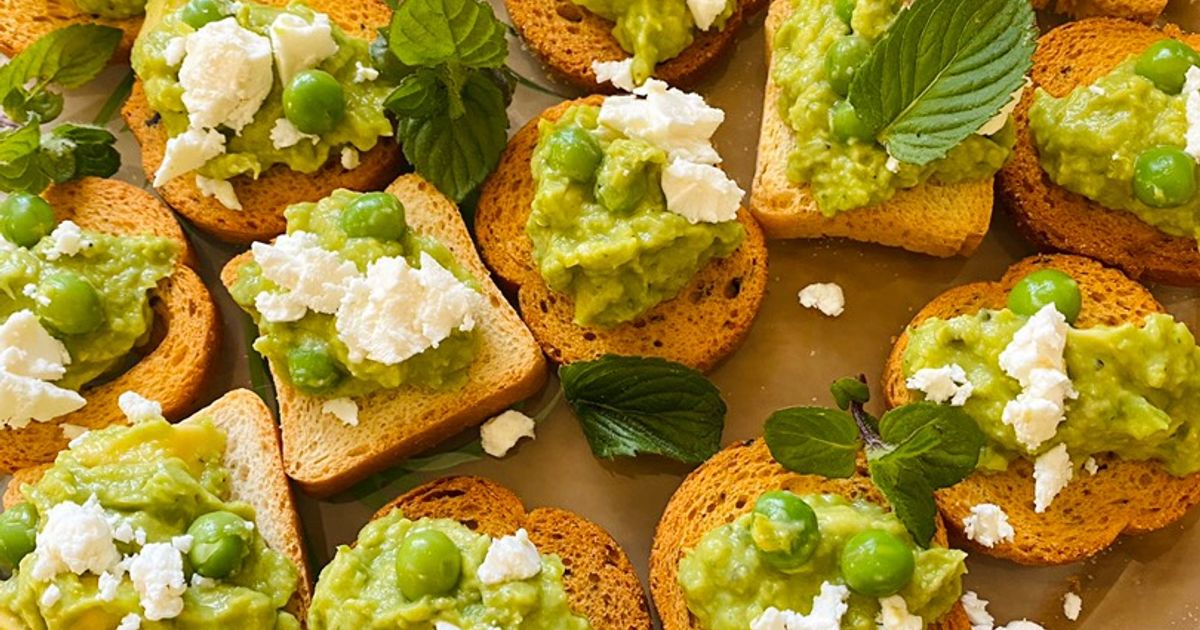 Little Canapés “Avocado With Peas,Mint And Feta” Recipe by Kristina ...