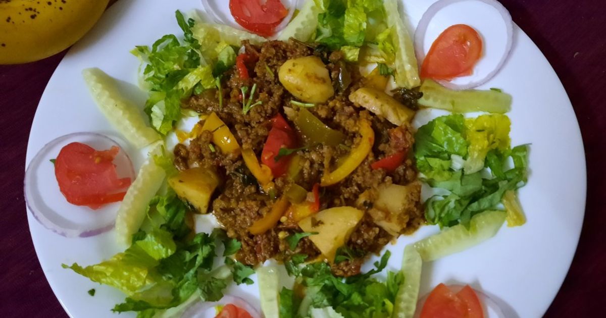 Red Spicy Qeema Shimla Mirch N Potato Recipe by Naila Asif - Cookpad