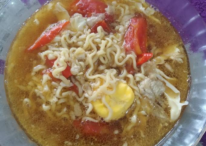 Resep Mie telur kuah oleh helen syahril - Cookpad
