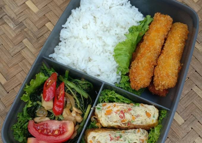 Resep Bento Box (Nasi -Tumis Bayam -Nugget Tempe - Telur Dadar Gulung Korea) oleh 🌷Yulie Yuda ...