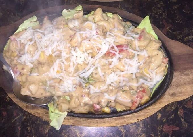Mayonese Pasta Sizzler Recipe by Rinku Aggarwal Goel - Cookpad