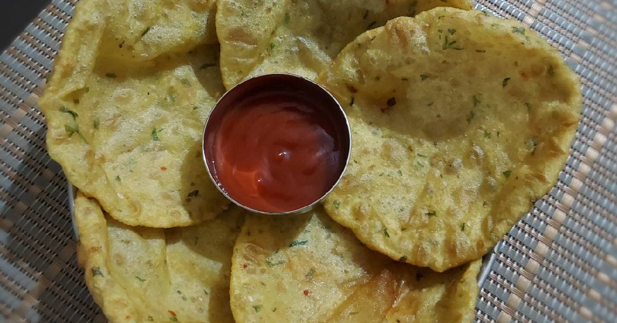 Aloo puri Recipe by Binita Patel - Cookpad