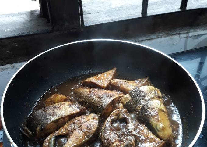 Resep Bandeng Keluwek Pedas oleh anggraininovi - Cookpad
