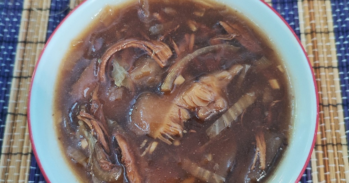 Resep Sup Hisit Ayam Jamur oleh Dewi Kumala - Cookpad