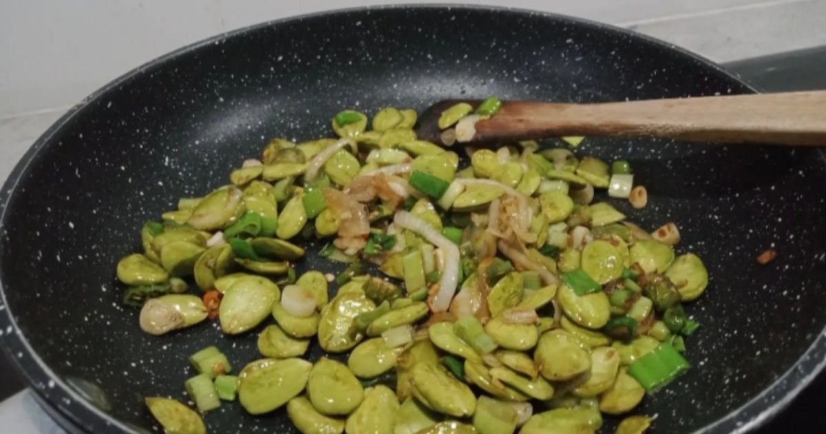 Resep Tumis Pete Daun Bawang oleh Eunike Kartini - Cookpad