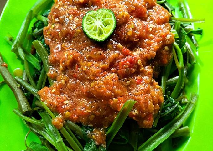 Resep Plecing kangkung simple oleh Fania Rjn - Cookpad