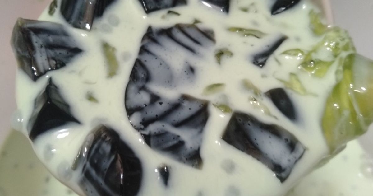 Resep Es Matcha Jelly Kekinian oleh Yuyun - Cookpad